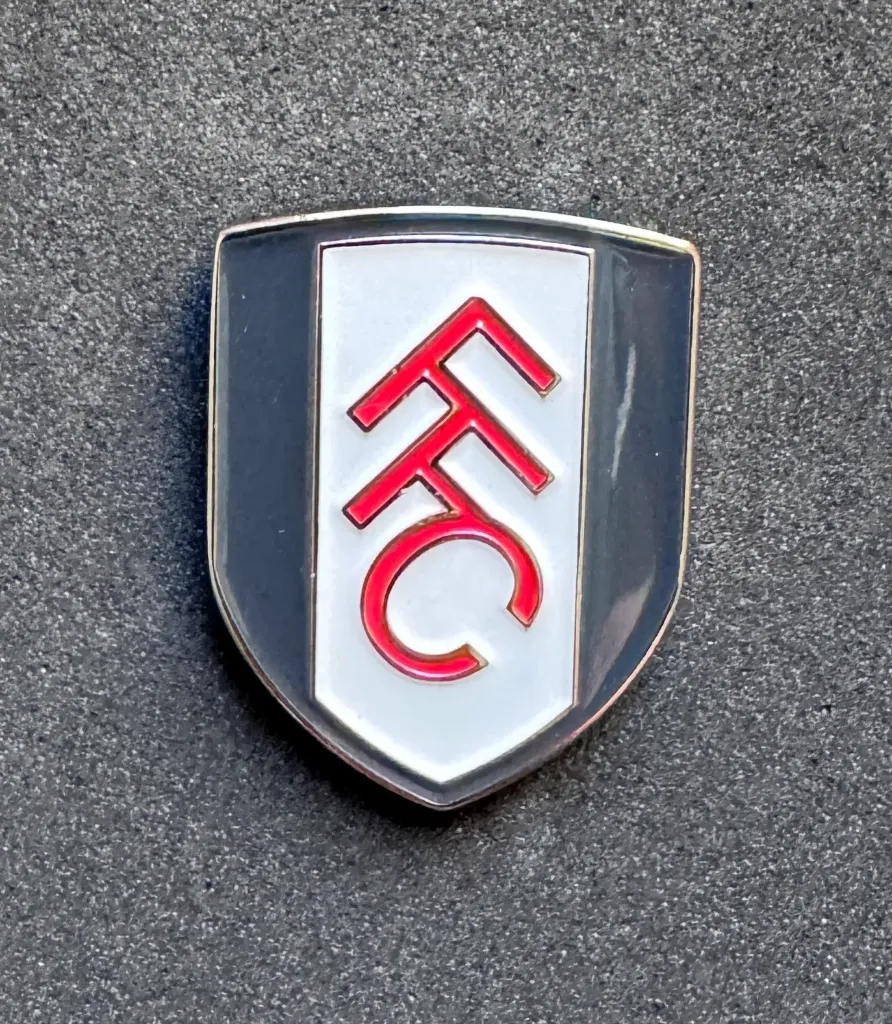 Fulham FC (England) Official Pin Badge | Worldsoccerpins.com